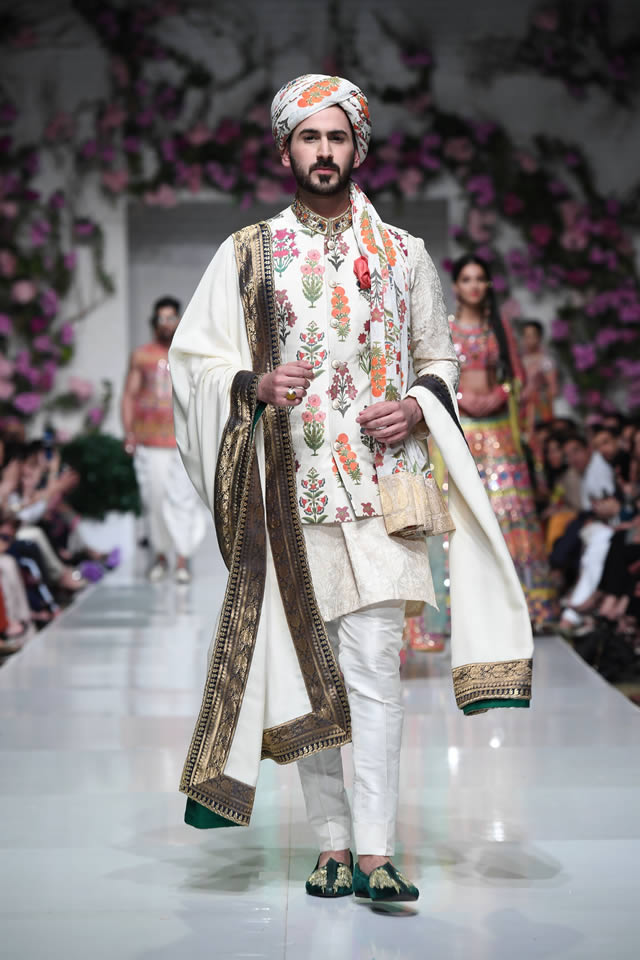 Nomi Ansari Latest Men’s Wear Collection – THE ODD ONEE
