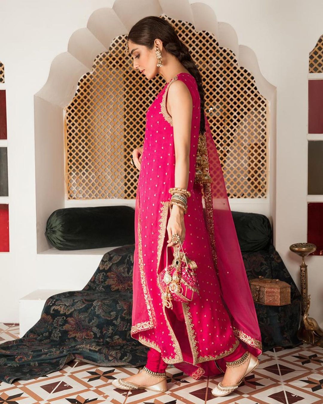 Maya Ali launch her clothing line named “MAYA Prêt-a-Porter” – THE ODD ONEE