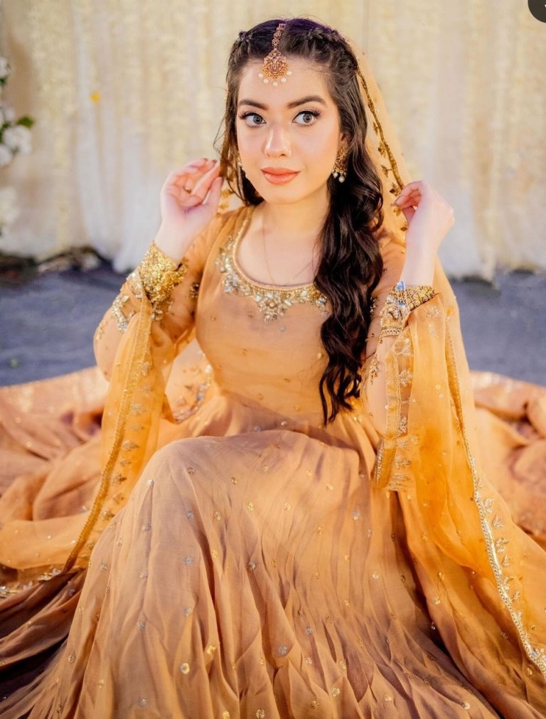 Arisha Khan And Abdullah Farrukh Wedding in Pictures – THE ODD ONEE